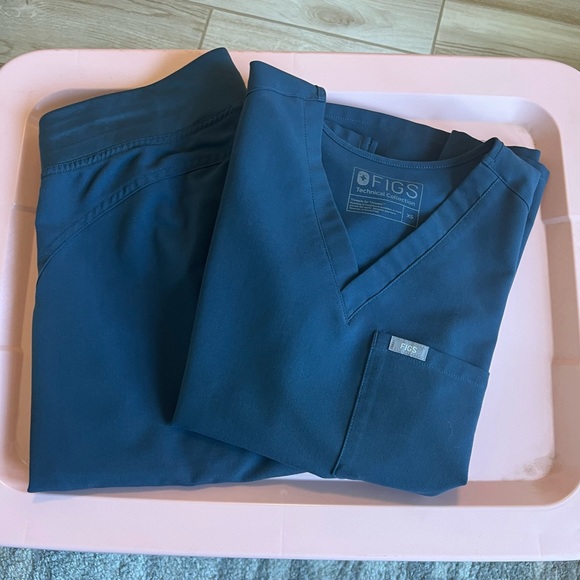 Figs | Other | Figs Catarina One Pocket Top And Kade Cargo Pants | Poshmark